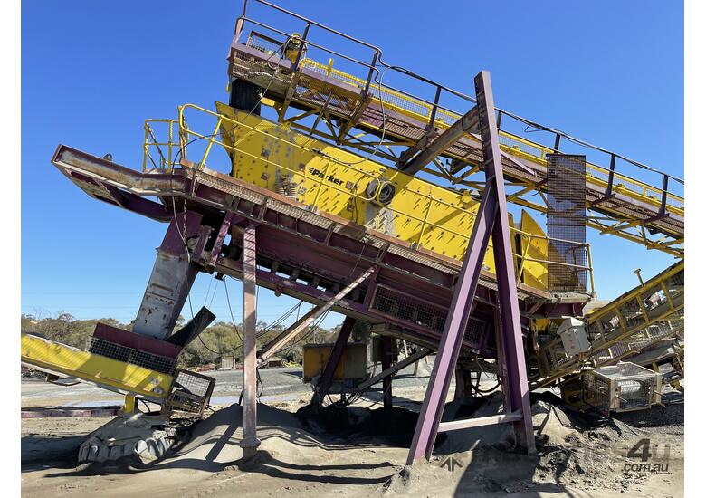 Used Parker Plant. Screen 20 x 6 Triple deck screen Skid mounted frame ...