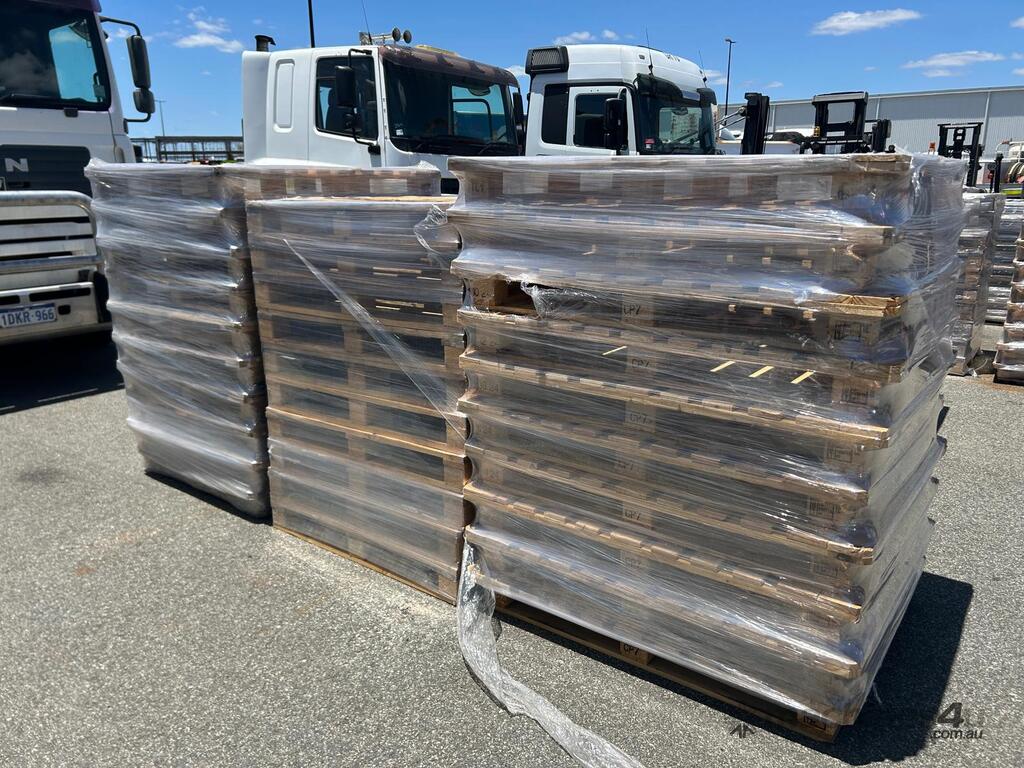 Used 30 Pallets in 3 Stacks (1201419)