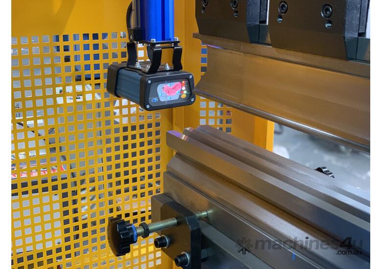 New 2020 steelmaster 3200mm x 135Ton Graphical 2 Axis CNC Servo Driven ...