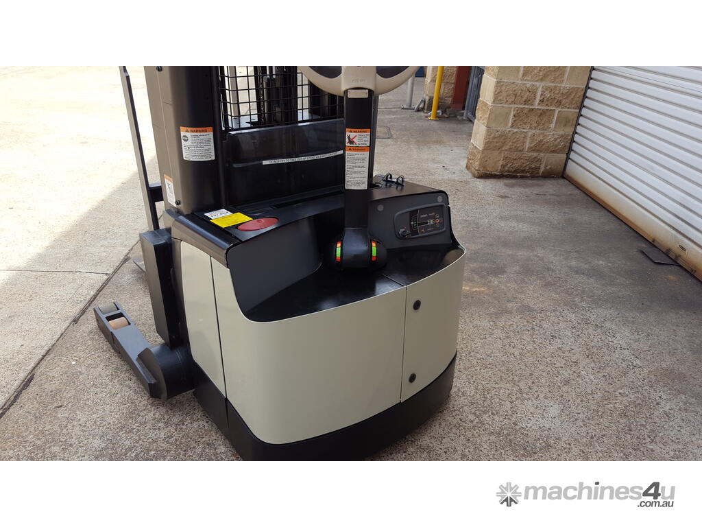 Hire Crown FORKPAC - CROWN SHR5540 WALKIE STACKER Walkie Stackers in ST ...