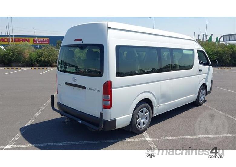 Buy Used Toyota HIACE Trucks (1073002) - Listed on Machines4u