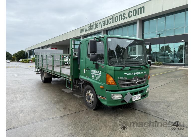Buy Used 2014 Hino 2014 Hino 500 FL 4x2 Tray Truck W Tailgate Lift Trucks (1089702) - Listed on ...