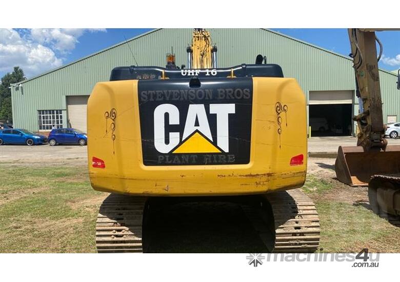 Used Caterpillar 323FL Excavator in , - Listed on Machines4u