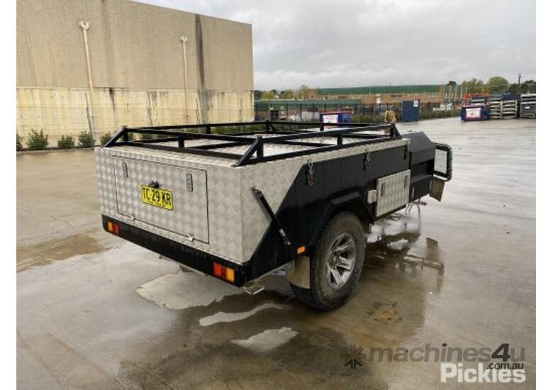 Buy Used Custom 2015 Custom Single Axle Box Trailer in , - Listed on ...