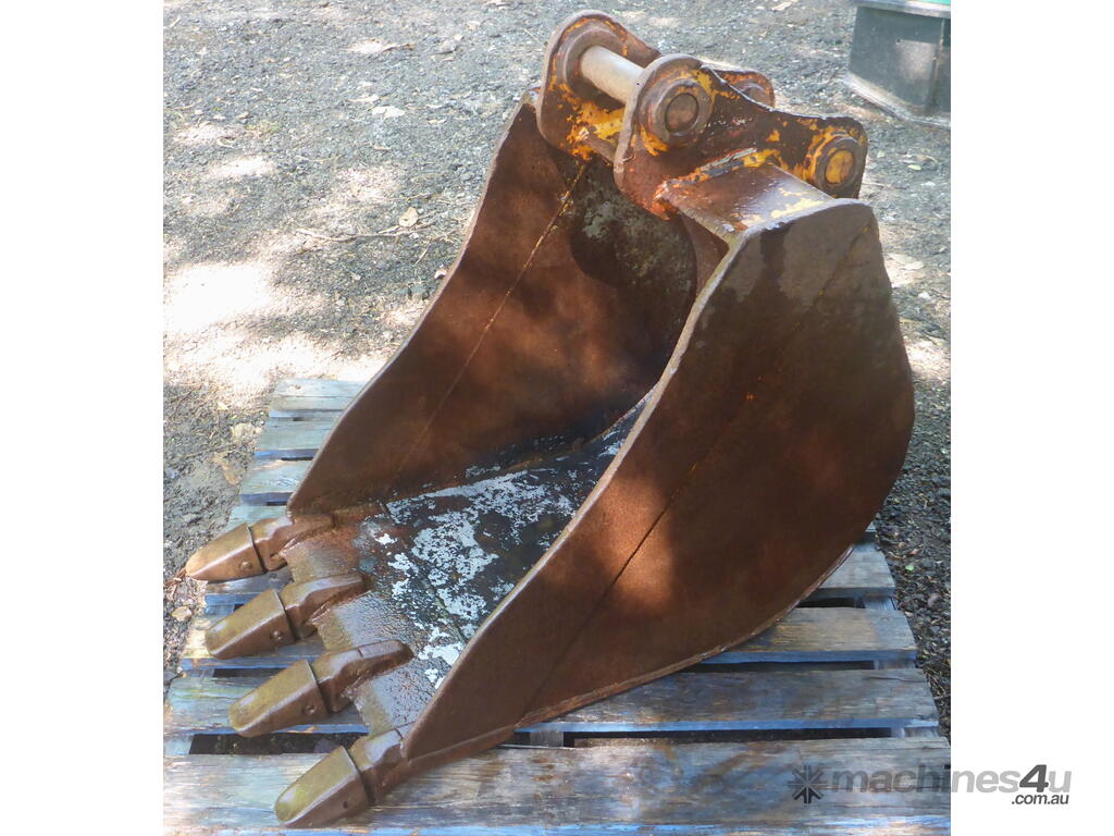 Used 4-9 ton 50mm pin 600mm GP Digging Trenching Bucket Excavator Excavator Bucket in PULLENVALE ...