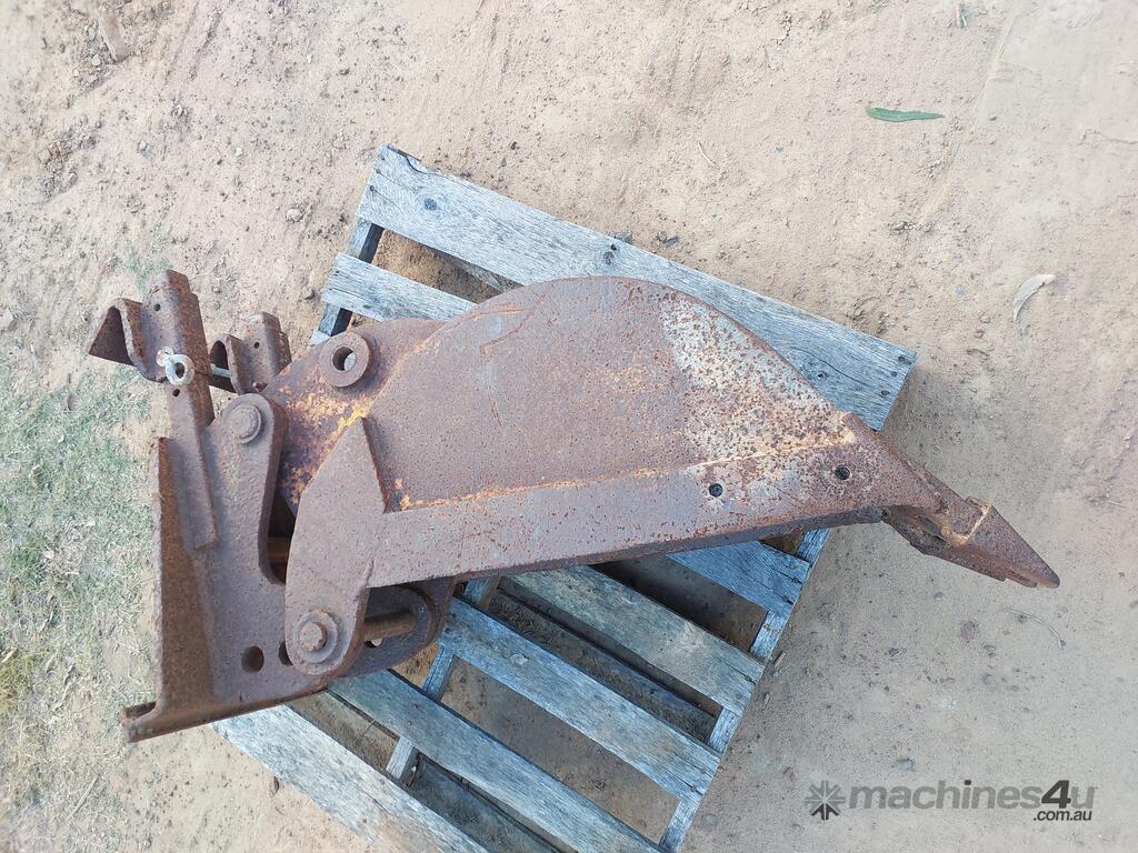 Used Trenching Bucket 300MM Skid Steer Buckets (1077620)