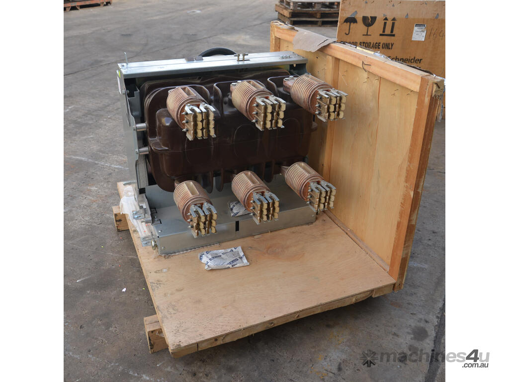 New schneider electric LF3 Circuit Breaker (748920)