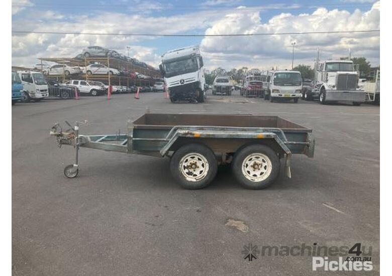 Buy Used 2009 Resort 2009 Resort 8x5 Tandem Axle Box Trailer Trailers ...