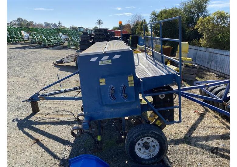 Used Agroplow Agro Plow AD110 22 Row Air Seeder in , - Listed on Machines4u