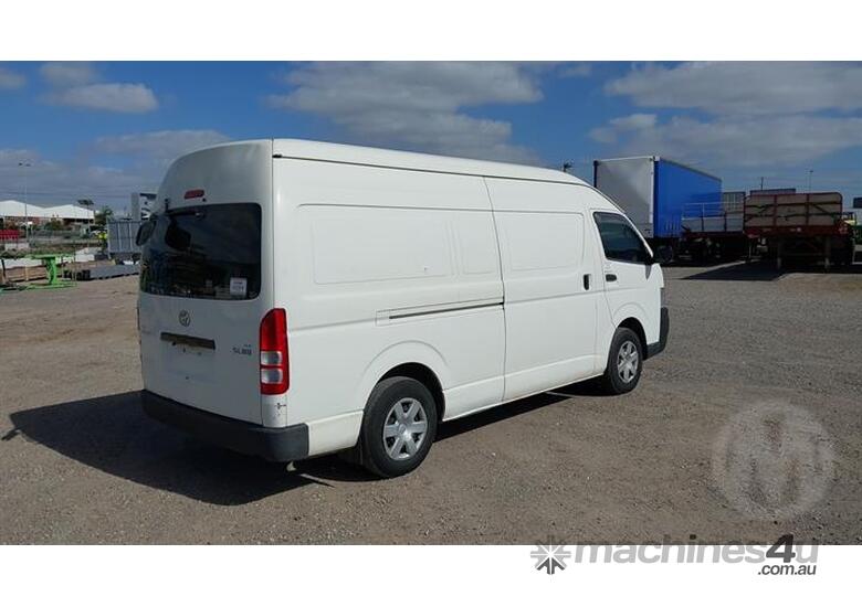 Buy Used Toyota HIACE Trucks (1058421) - Listed on Machines4u
