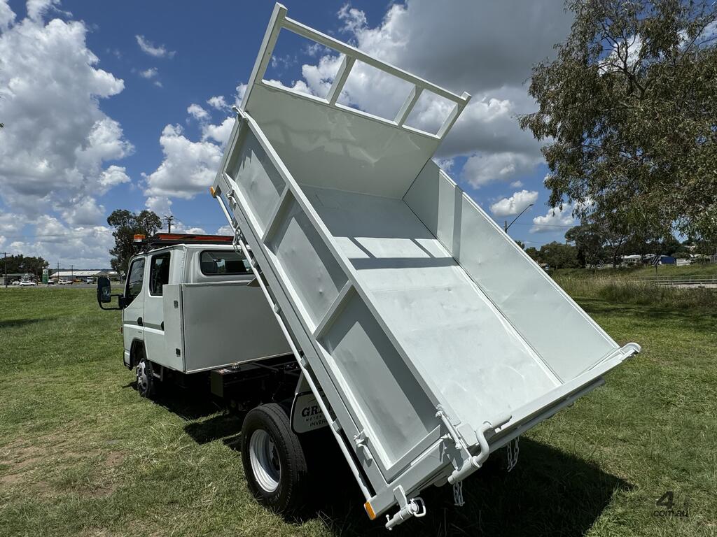 Buy Used 2014 Mitsubishi CANTER 515 Tipper Trucks in INVERELL, NSW