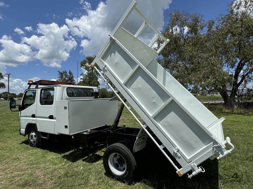 Buy Used 2014 Mitsubishi CANTER 515 Tipper Trucks in INVERELL, NSW (1060921)