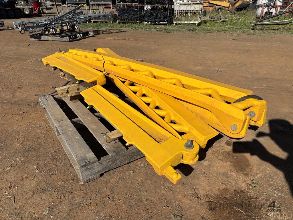 Used Rapid Spray Poly Boom Spray Farm Machinery (1159822) - Listed on ...