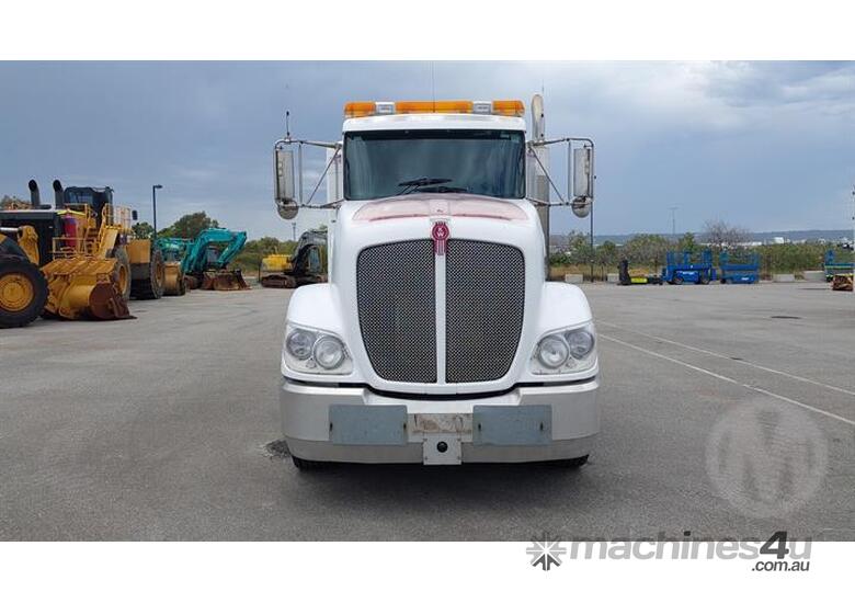 Buy Used Kenworth T403 Trucks (1062223) - Listed on Machines4u