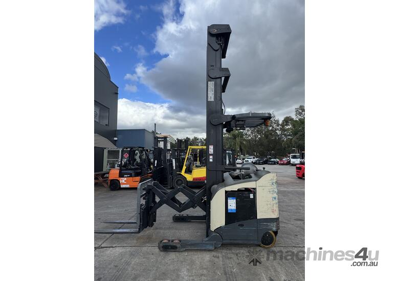 New 2004 Crown F1385 Crown RD5280S-30 Double Deep Reach Truck Reach ...