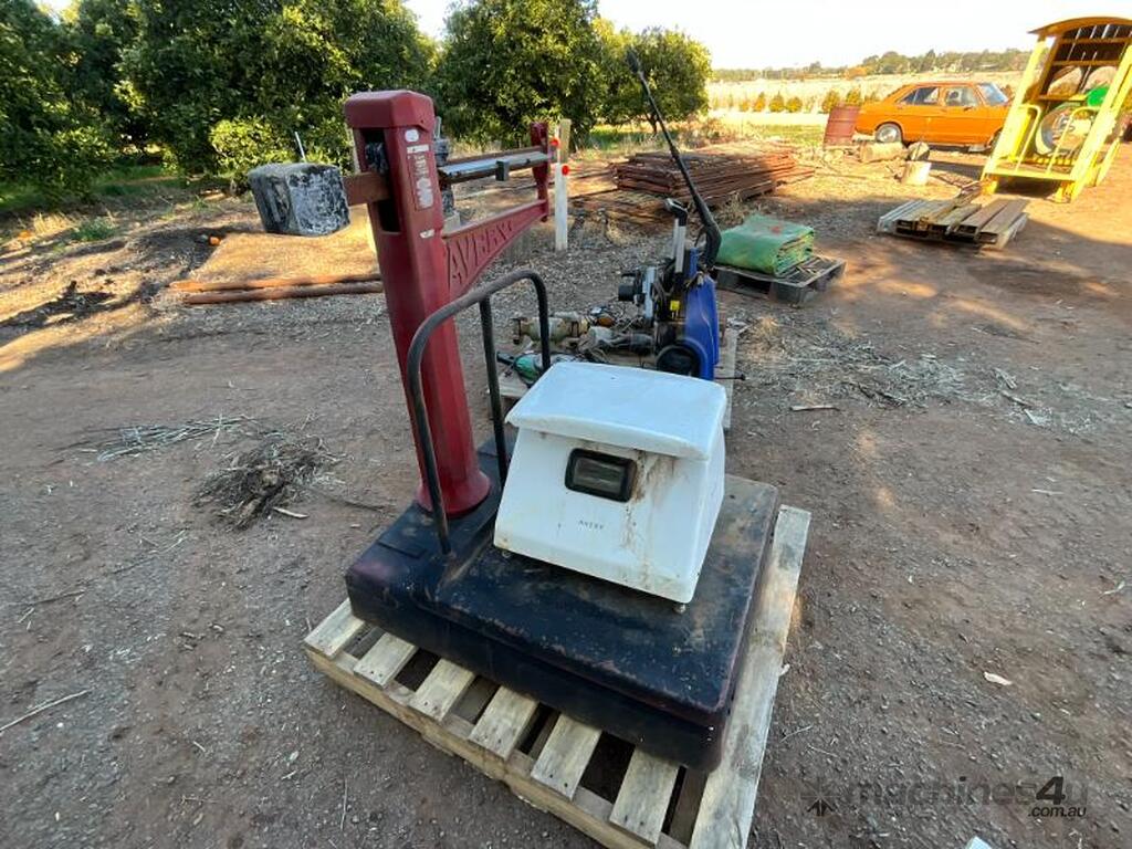 Used 1949 John Deere Avery Platform Scales Tractors (1142423) - Listed ...