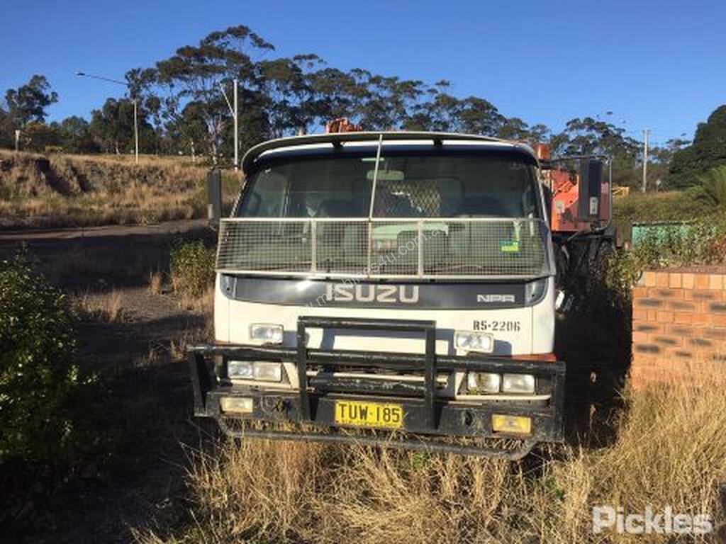 Buy Used Isuzu NPR 250 Pantech Truck in , - Listed on Machines4u