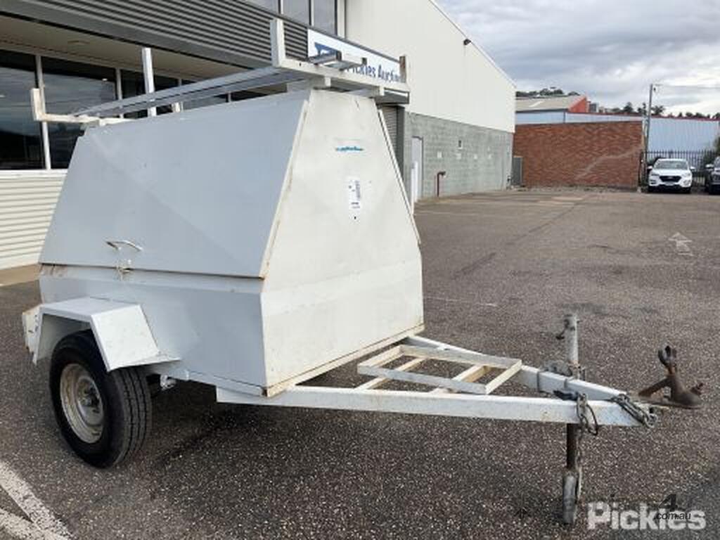 Buy Used home made 1980 Homemade Box Trailer in , - Listed on Machines4u