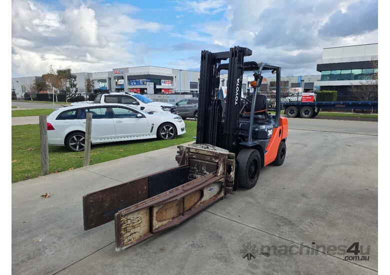 Used 2016 Toyota Toyota Forklift 3T Container Mast with Rotating Clamp ...