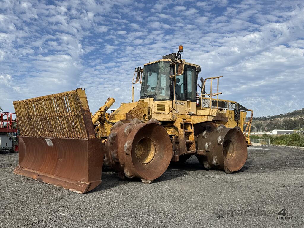 Used 2004 Caterpillar 816F Landfill Compactors (1139724) - Listed on ...