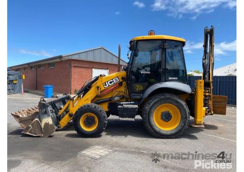 Used jcb 3CX Backhoe in , - Listed on Machines4u