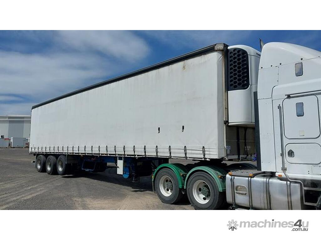 Buy Used barker HEAVY DUTY TRIAXLE Tipper Trucks (1084625)