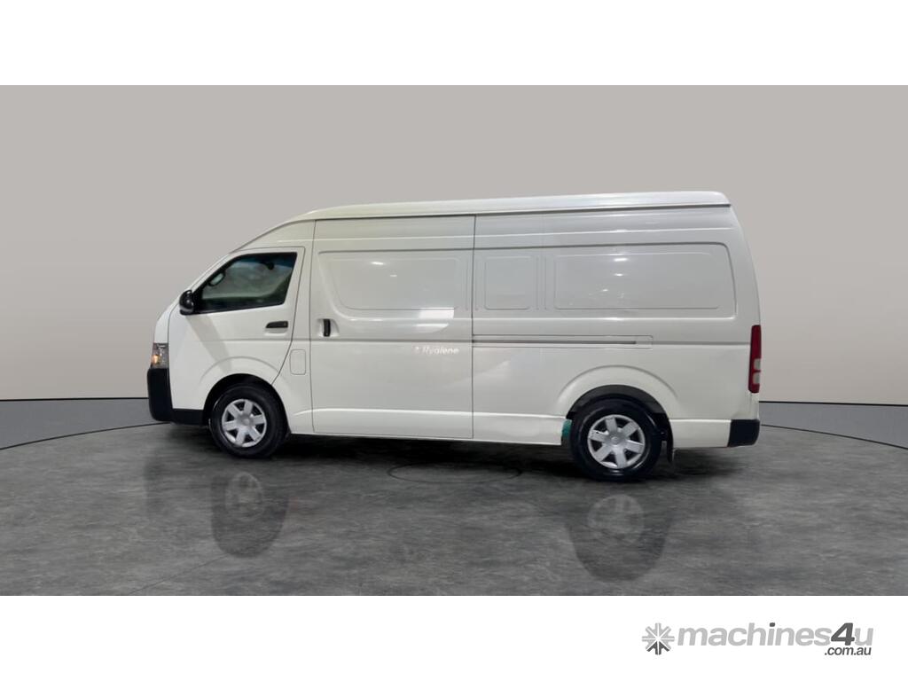 Buy Used 2014 Toyota 2014 Toyota Hiace Diesel Vans (1088325) - Listed ...