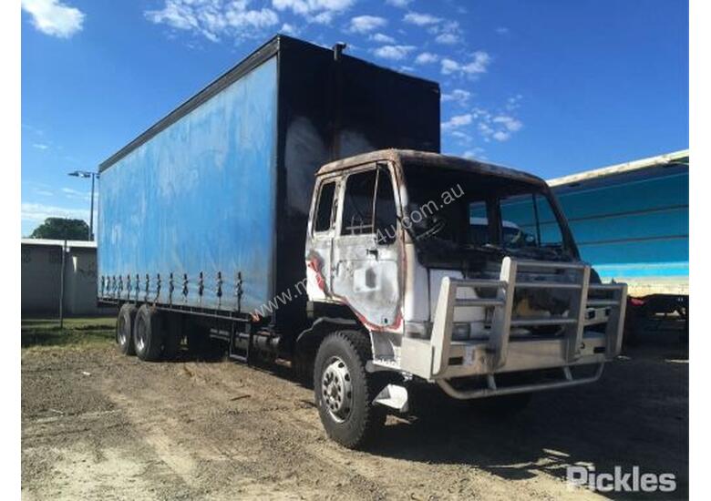 Buy Used nissan ud PKC310 Box Trailer in , - Listed on Machines4u