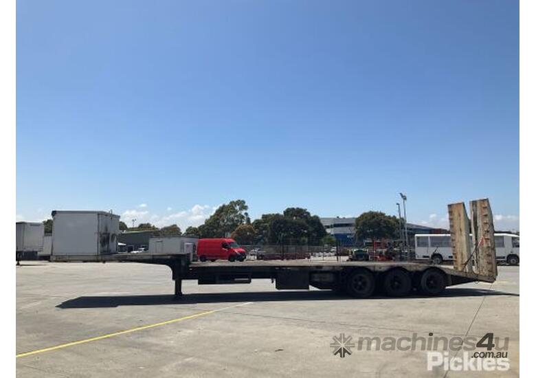 Buy Used airride TRI-AXLE DROP DECK Drop Deck Trailer in , - Listed on ...