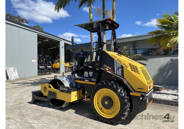 New 2023 multipac 104HP Multipac 4T Roller with Dozer Blade Single Drum ...