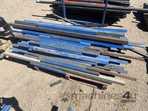 Used pallet Pallet of Assorted Steel Offcuts Racking/Shelving/Storage ...