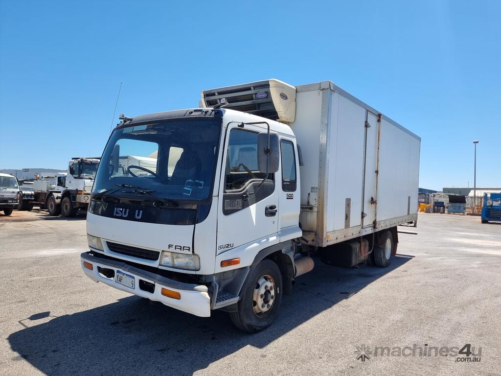 Buy Used 2000 Isuzu 2000 Isuzu FRR 500 4x2 Refrigerated Pantech Pantech trucks in Welshpool, WA