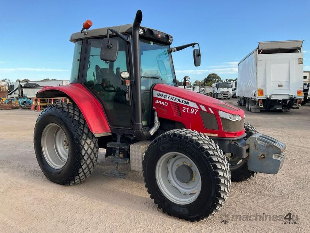 Used 2014 Massey Ferguson 2014 Massey Ferguson 5440 Dyna-4 Tractor 4 x ...