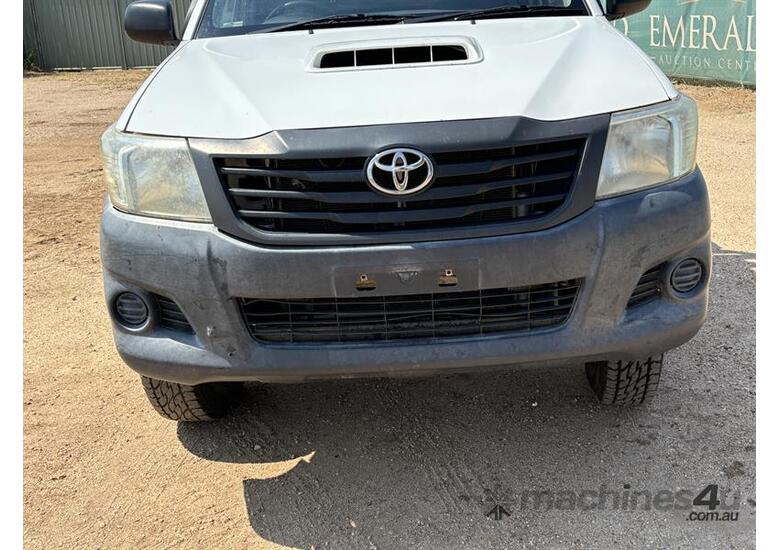 Buy Used 2012 Toyota 2012 TOYOTA HILUX WORKMATE UTE Utes in , - Listed ...