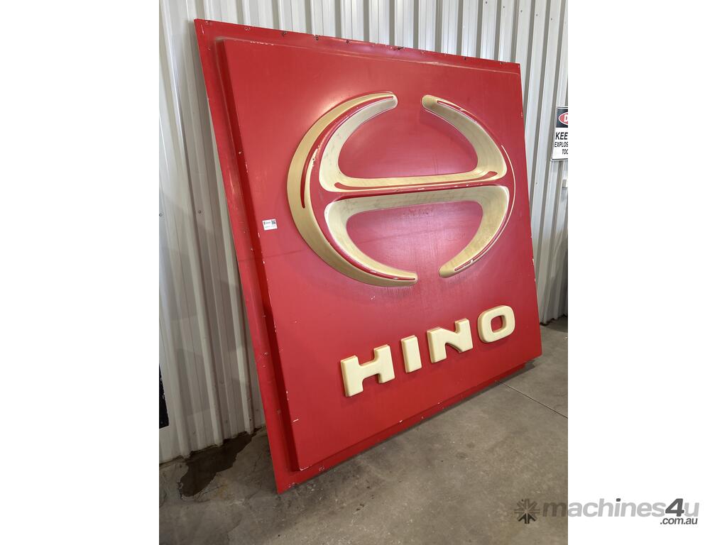 Used Hino Fibreglass Sign - 2400 x 2400 (1081226) - Listed on Machines4u