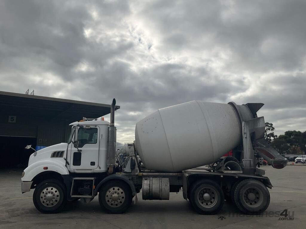 Buy Used 2009 Mack CSMR Trucks (1110926) - Listed on Machines4u