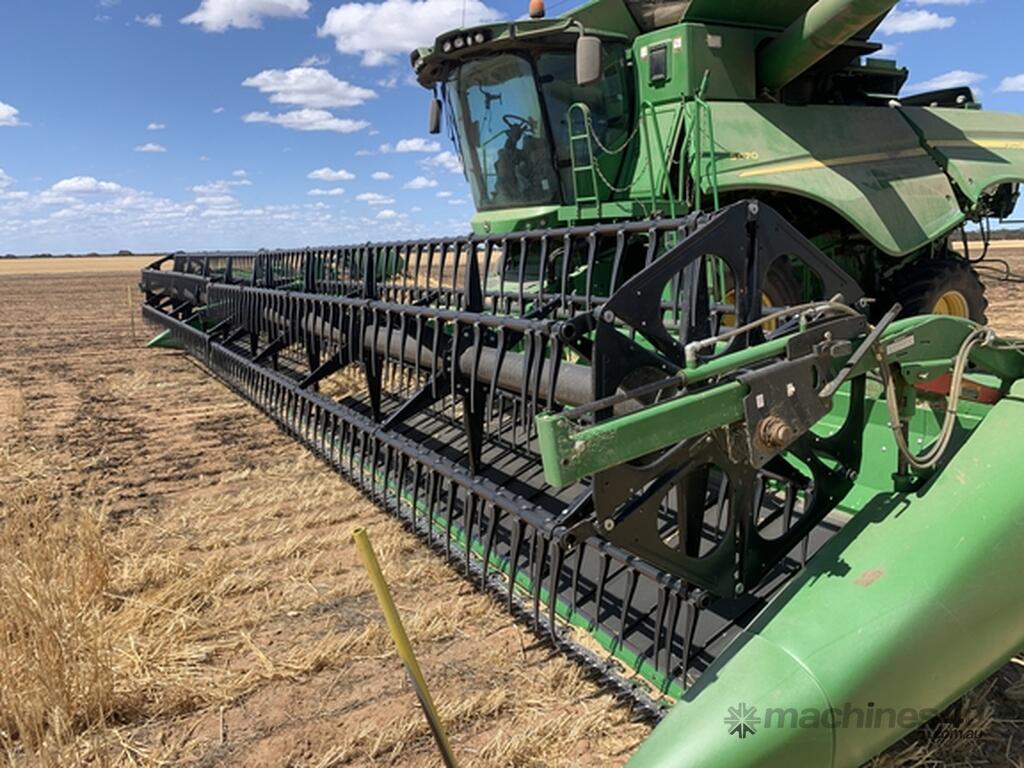 Used 2017 John Deere 640D Combine Headers (1074027)