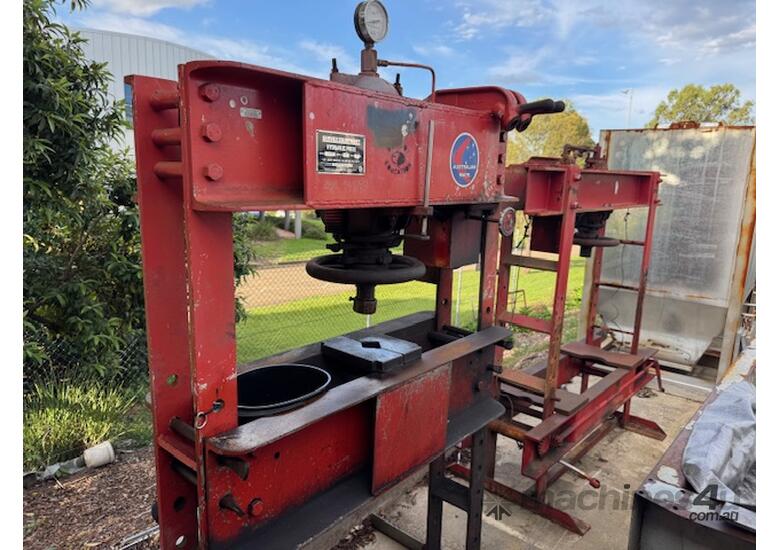 Used Servex 60 Tonne Hydraulic Press (1097927) - Listed on Machines4u