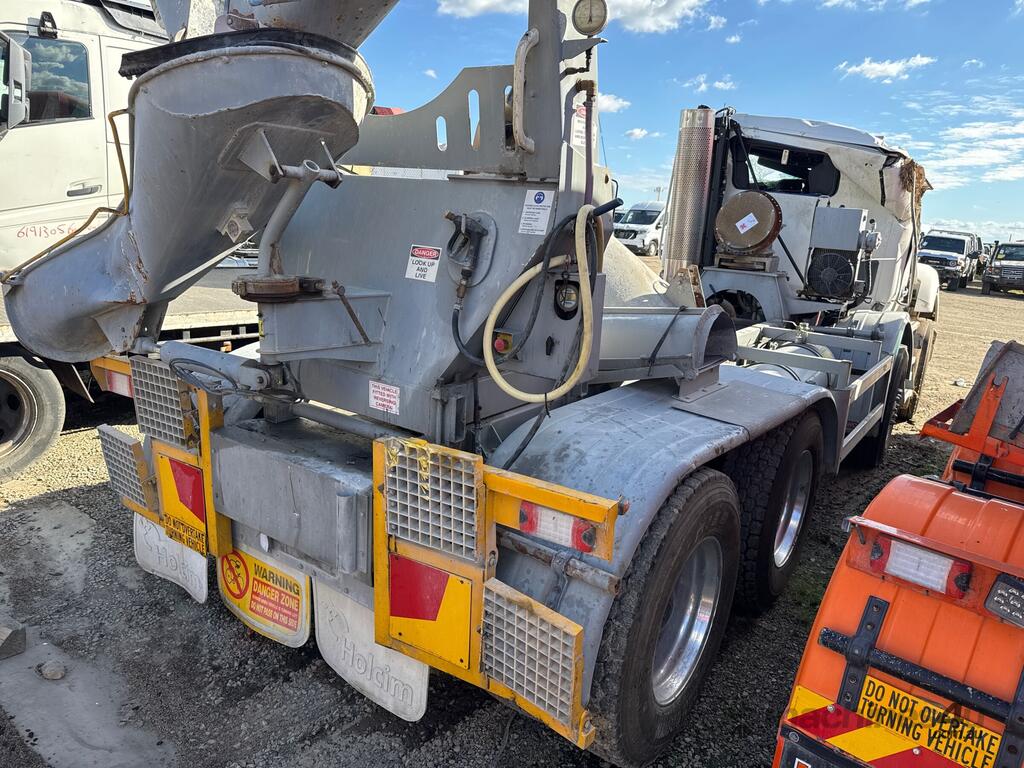 Buy Used 2021 Kenworth T360 Trucks (1112527) - Listed on Machines4u