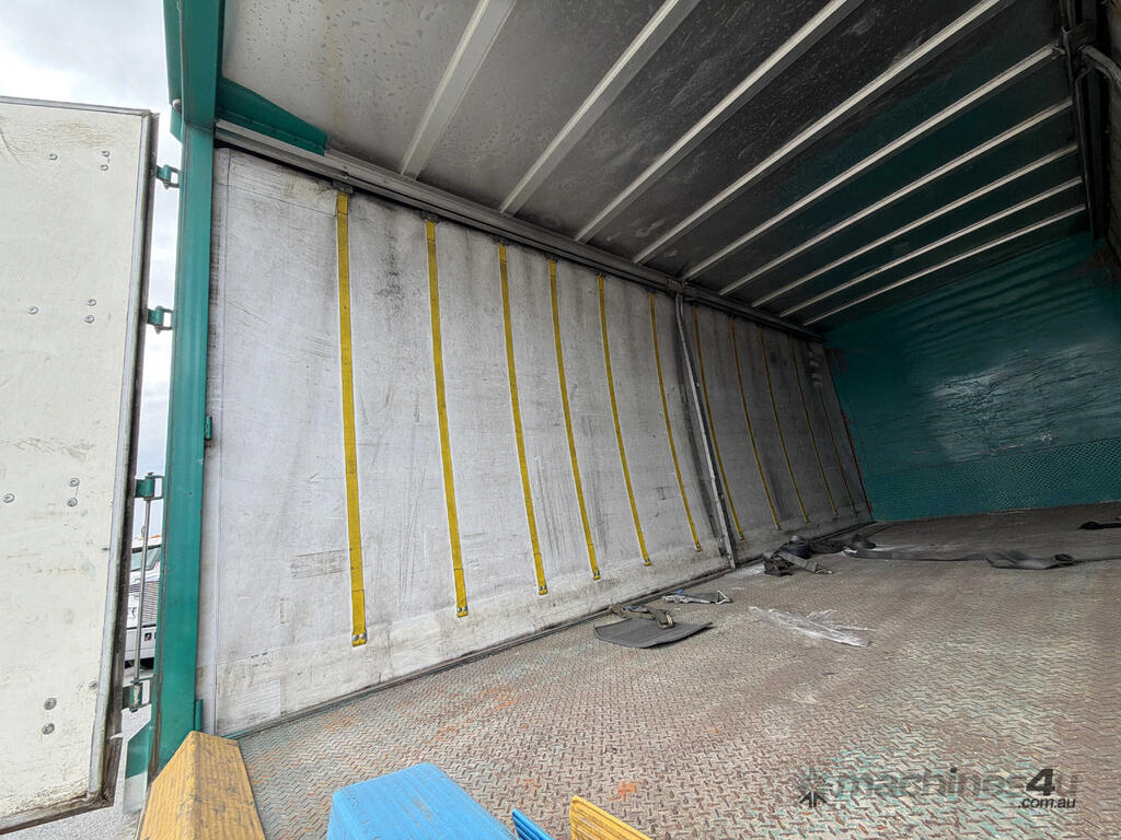 Buy Used 2012 Mack CSMR Tipper Trucks (1200327)