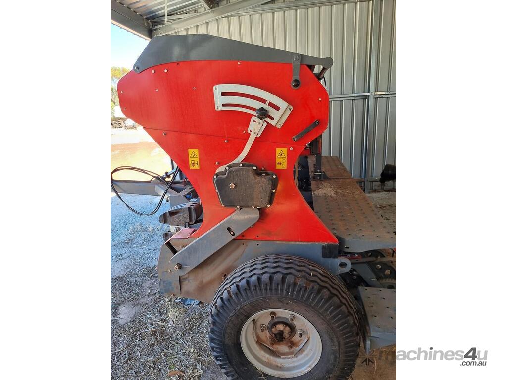 Used 2022 IRTEM FDD3000 UNIVERSAL SEED DRILL Tillage and Seeding ...
