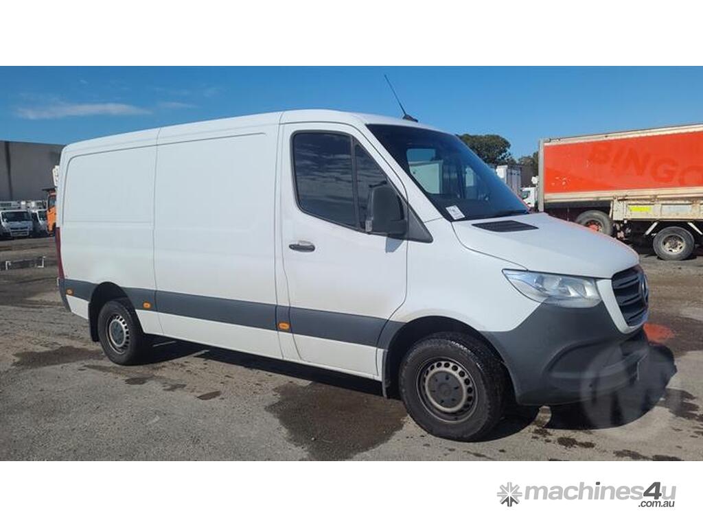Buy Used mercedes benz SPRINTER Trucks (1109828) - Listed on Machines4u