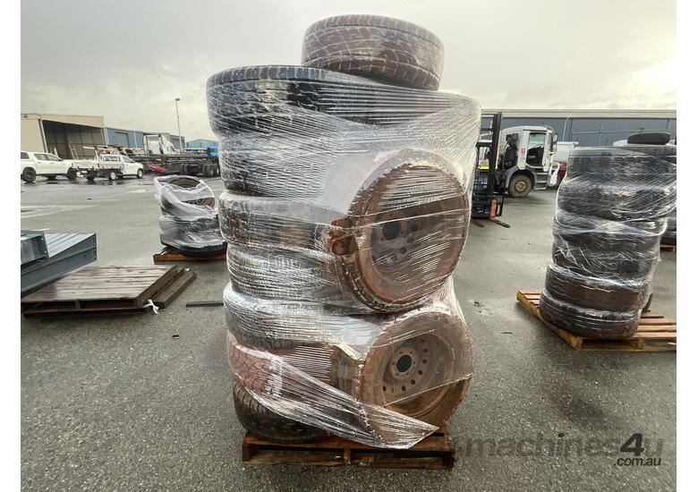 Buy Used Pallet of Assorted Rims and Tyres Truck Rims (1119728 ...
