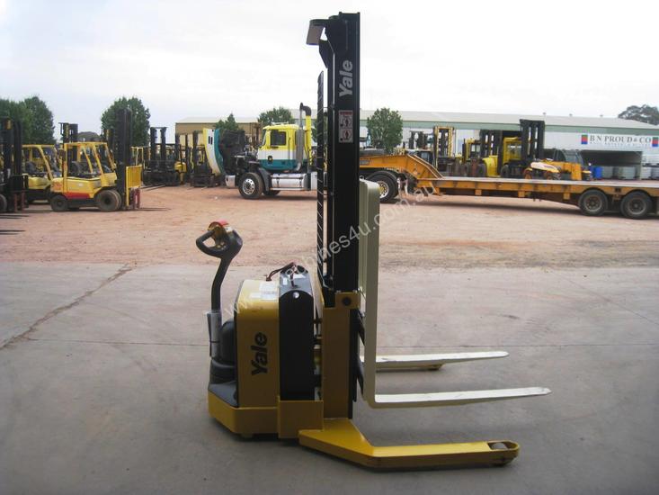 New 2012 yale MSW030 Walkie Straddle Stacker in GRIFFITH, NSW