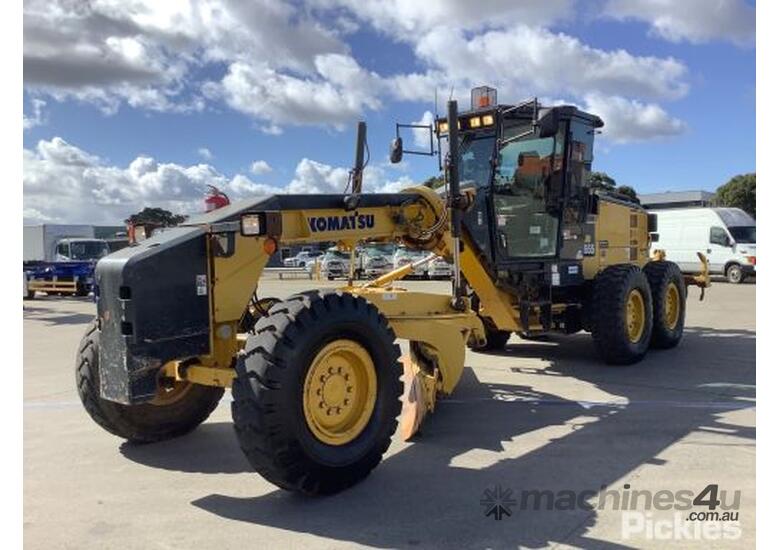 Used komatsu GD555-5 Grader in , - Listed on Machines4u