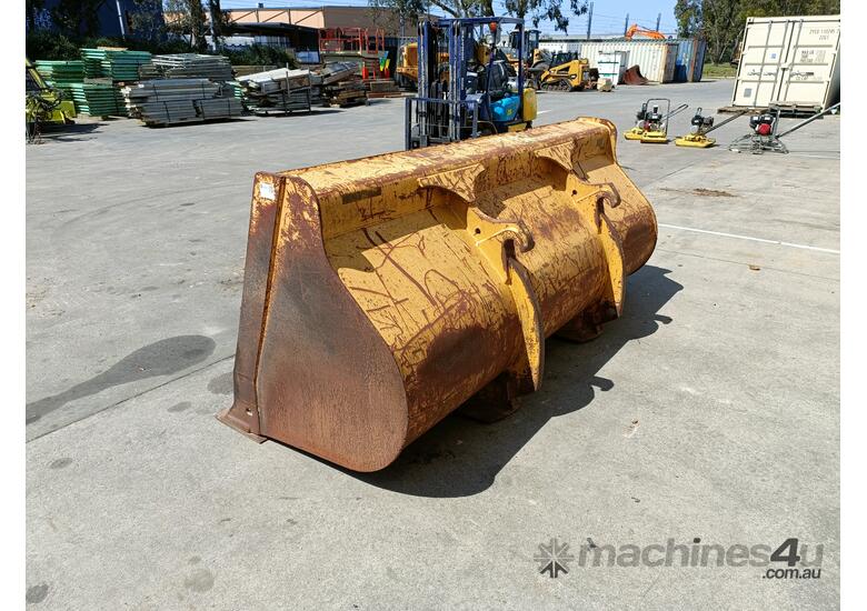 Used John Deere Loader Bucket Excavator Bucket in , - Listed on Machines4u