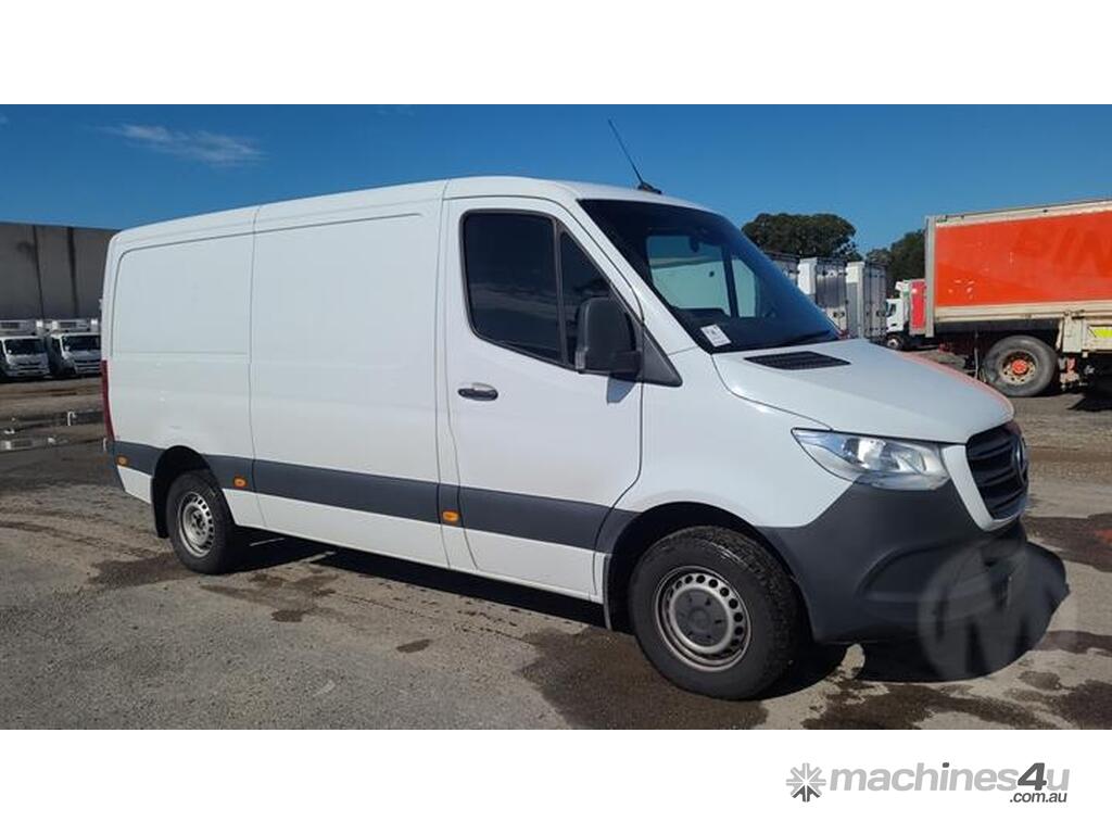 Buy Used mercedes benz SPRINTER Trucks (1109829) - Listed on Machines4u