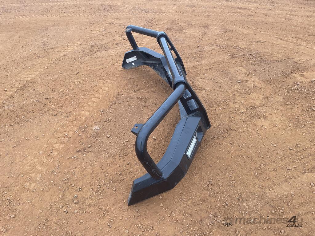 Used Jungle 4x4 Hilux Bull Bar Jungle 4X4 (1112129)
