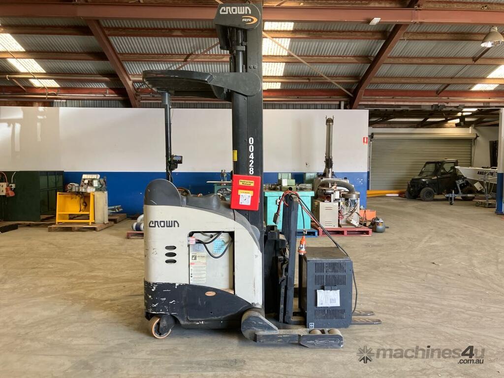 Used Crown RR5725-35 (1165429)