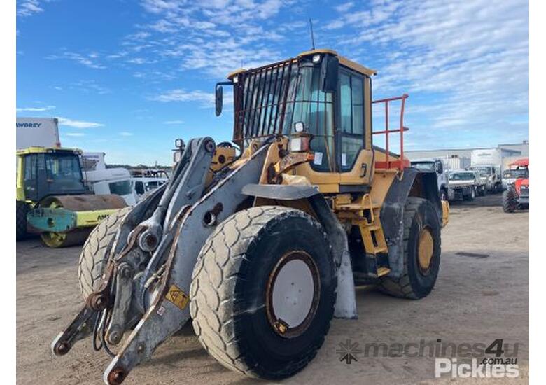 Used Volvo L120F Wheeled Loader in , - Listed on Machines4u